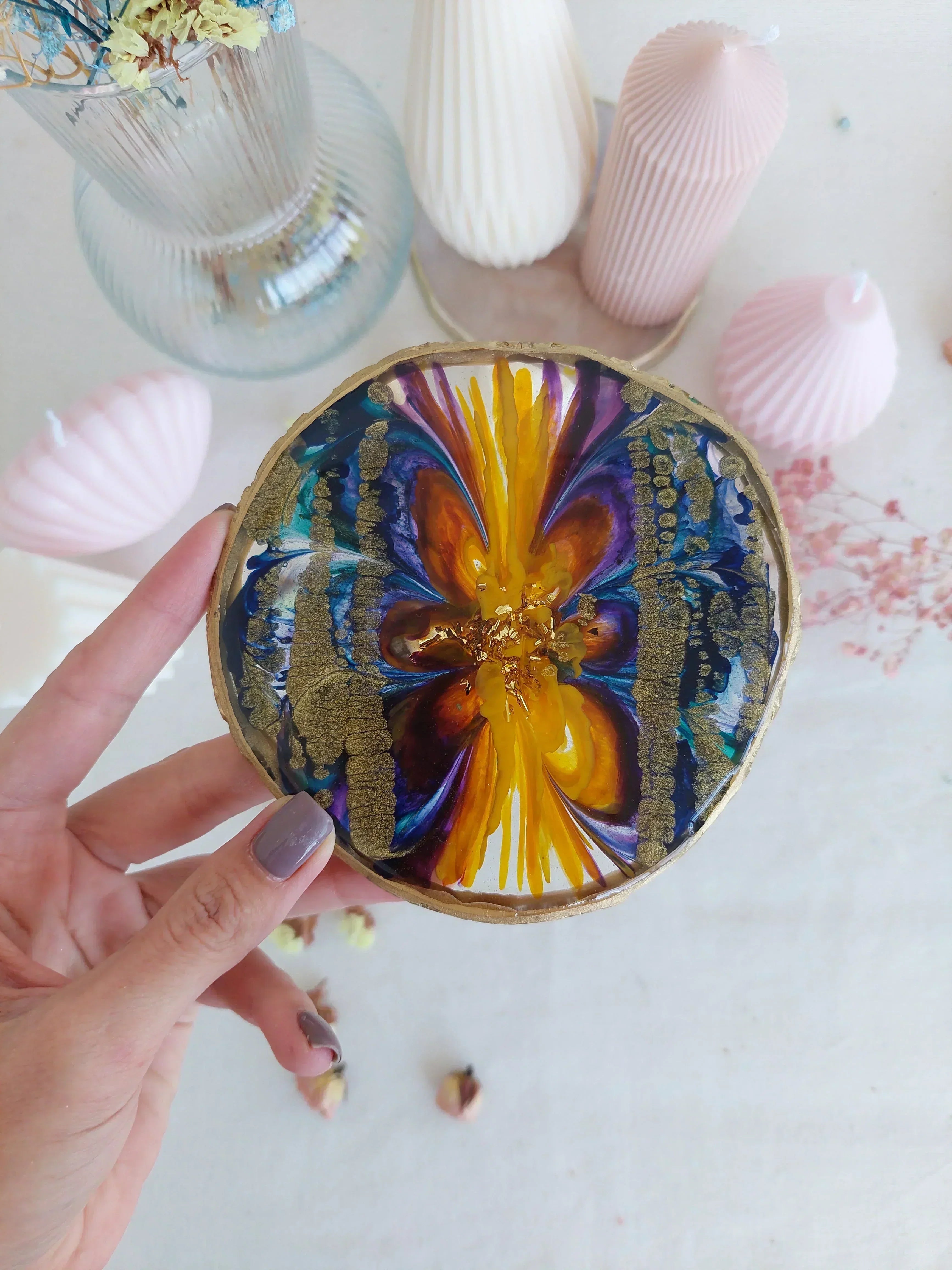 How to Color Epoxy Resin with resin pigments – Best Tips & Techniques ...